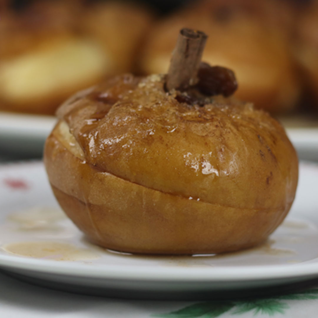 Maçã Assada com Vinho do Porto, Canela e Passas
